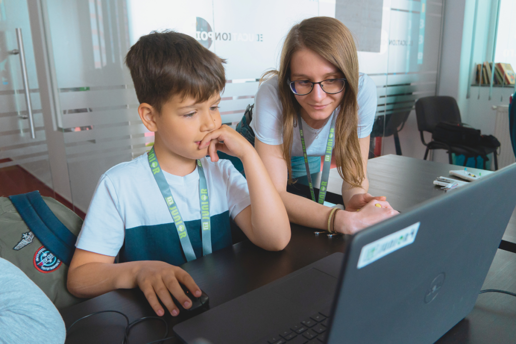 Lecții de Programare pentru Copii – Cursuri 1 la 1 IT Junior